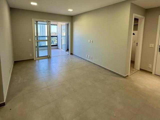 Apartamento á venda na Zona 03