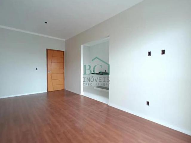 Apartamento à venda na zona Oeste de Poços de Caldas