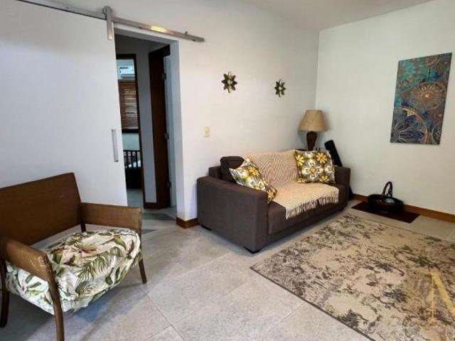APARTAMENTO À VENDA NAS TONINHAS