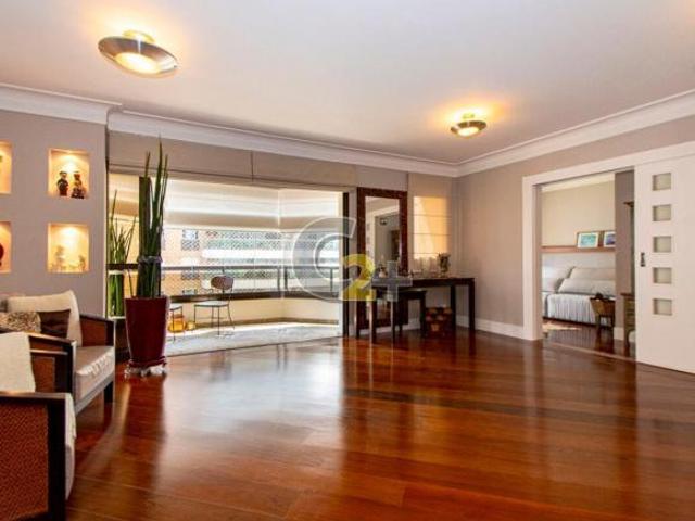 Apartamento à venda nas Perdizes, 4 quartos, sendo 2 suítes e 3 vagas de garagem