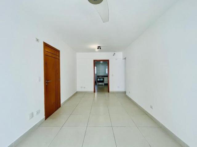 Apartamento á venda nas Pitangueiras no Guarujá | QVista Inteligência Imobili.