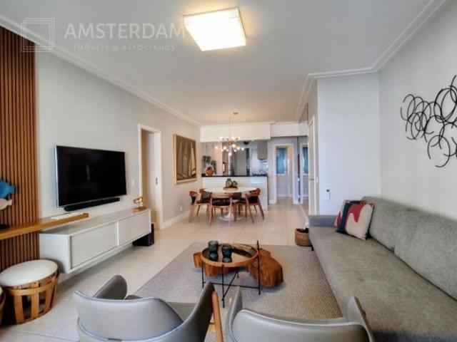 Apartamento à venda no M8 na Riviera, 3 suítes, 2 vagas, com 138,00 m²