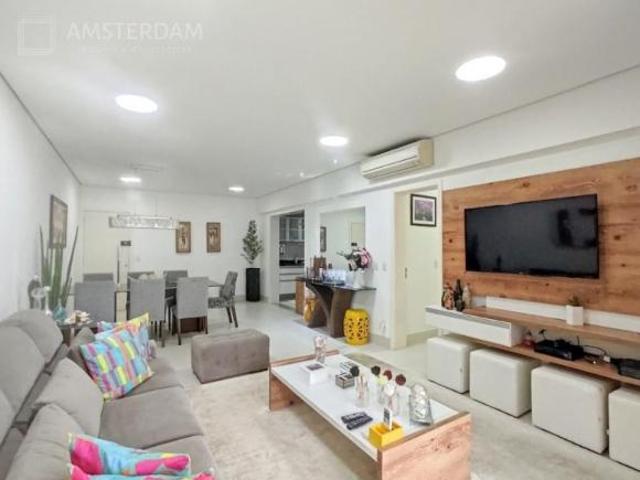 Apartamento à venda no M8 na Riviera, 4 dormitórios, sendo 2 suítes, 4 vagas, com 138,85 m²