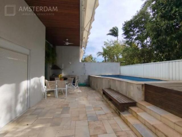 Apartamento à venda no M3 na Riviera, 4 dormitórios sendo 2 suítes, 2 vagas, com 188, 00 m²