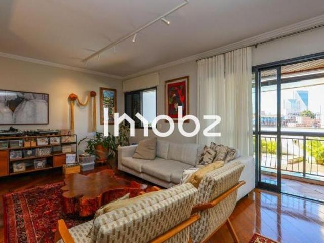 Apartamento à Venda Real Parque, 3 Quartos, 145 m2