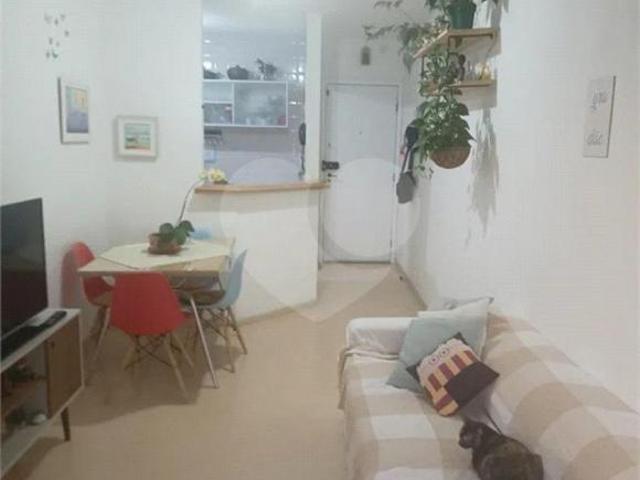Apartamento à Venda no Mandaqui com 2 Quartos, Suíte e Vista Livre