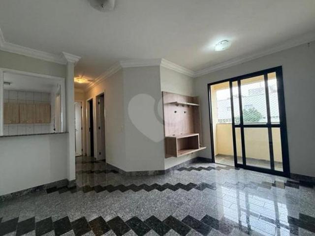 Apartamento à Venda no Mandaqui com Escritura, 2 Quartos e Varanda