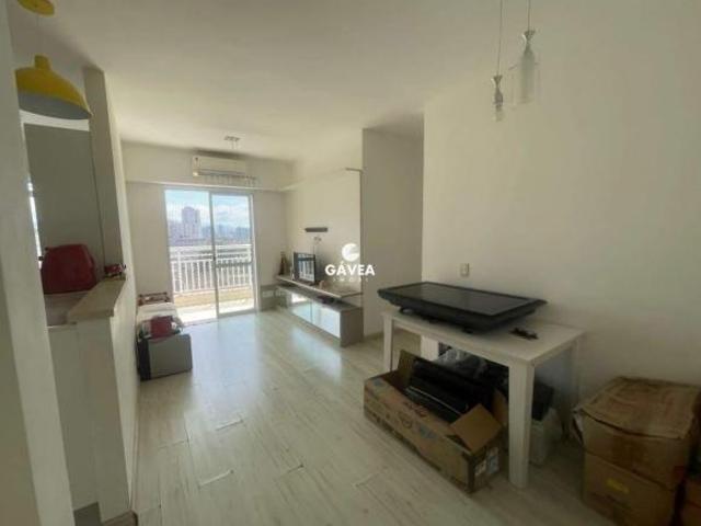 Apartamento à venda no Marapé em Santos