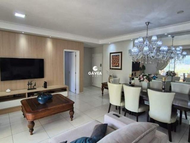 Apartamento à venda no Marapé em Santos