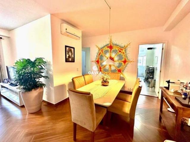 Apartamento à venda no Marapé em Santos