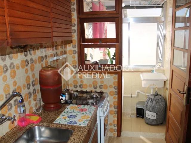Apartamento à venda no Menino Deus com 42 m² e 1 dormitório/quarto disponível