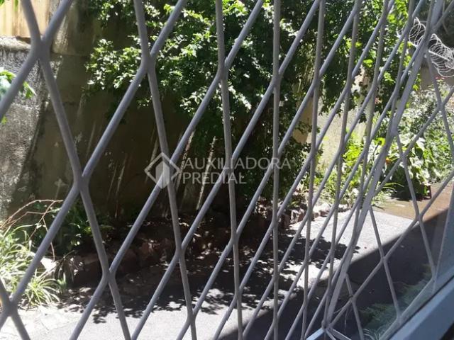 Venda de apartamento no bairro Menino Deus com 48 m² e 2 dormitórios/quartos disponíveis