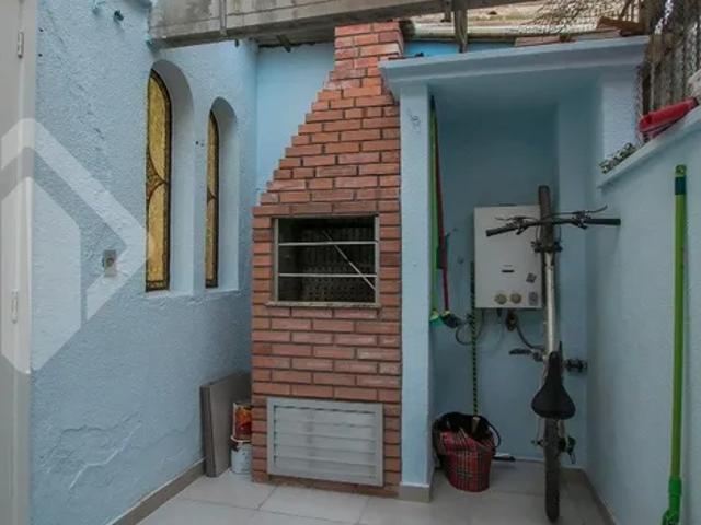 Apartamento à venda no Menino Deus, 94 m² com 3 dormitórios/quartos disponíveis!