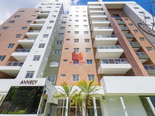 Apartamento à venda no Mercês!