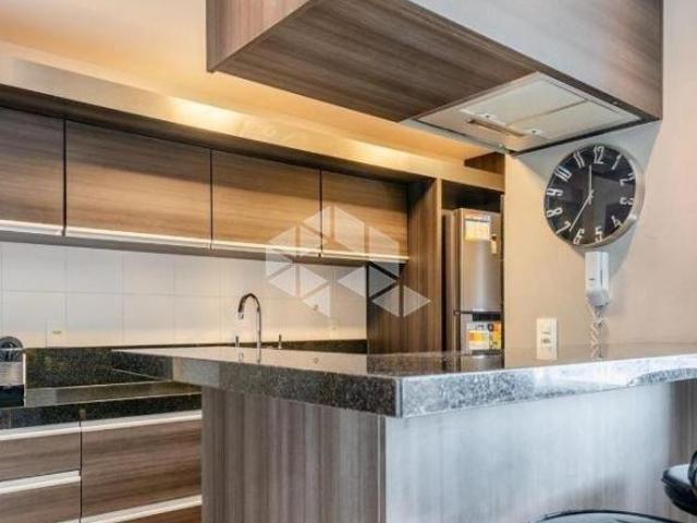 Apartamento à venda no Moinhos de Vento com 2 dormitórios 1 suíte
