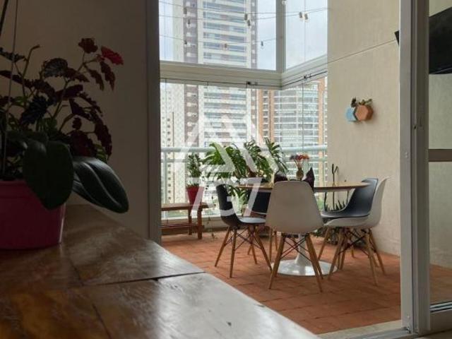 APARTAMENTO À VENDA NO MORUMBI: 136m², 3 dormitórios sendo 2 suítes, 2 vagas