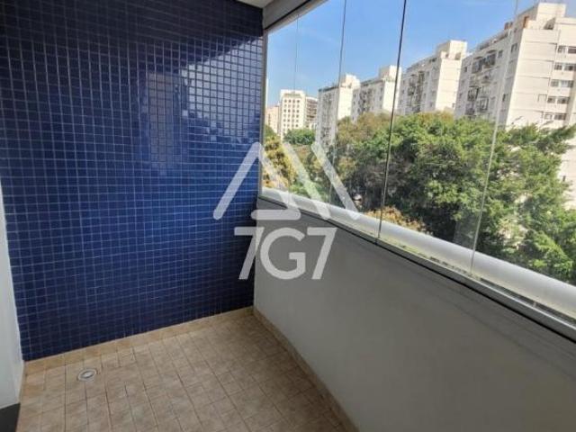 APARTAMENTO À VENDA NO MORUMBI