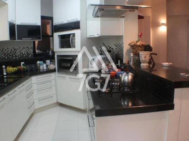 APARTAMENTO À VENDA NO MORUMBI