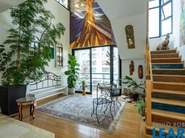 Apartamento à venda no Morumbi