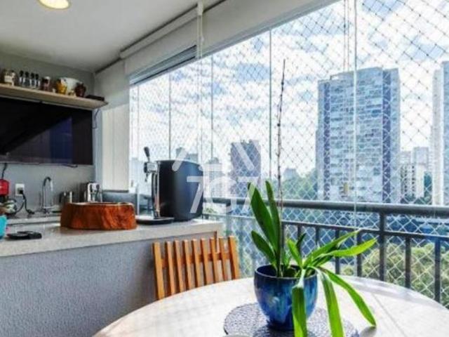 APARTAMENTO À VENDA NO MORUMBI