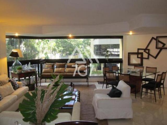 APARTAMENTO À VENDA NO MORUMBI