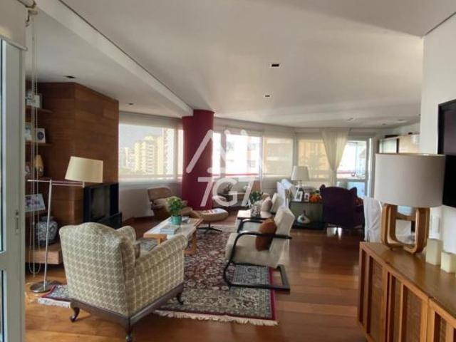 APARTAMENTO À VENDA NO MORUMBI
