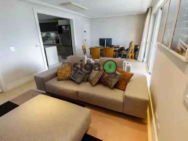 Apartamento á venda no morumbi com 2 suítes e 2 vagas!