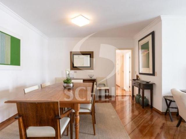 Apartamento á Venda no Morumbi com 156m², 4 quartos sendo 2 suítes, 3 vagas