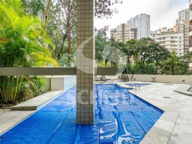 Apartamento á Venda no Morumbi com 184m², 3 quartos sendo 3 suítes, 3 vagas