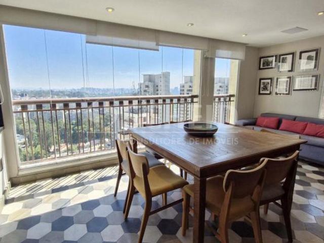 Apartamento á Venda no Morumbi com 130m², 3 quartos sendo 3 suítes, 2 vagas