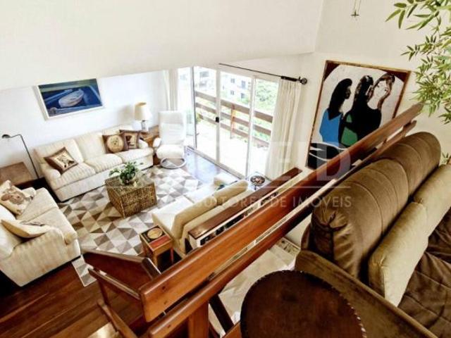 Apartamento á Venda no Morumbi com 201m², 3 quartos sendo 3 suítes, 4 vagas