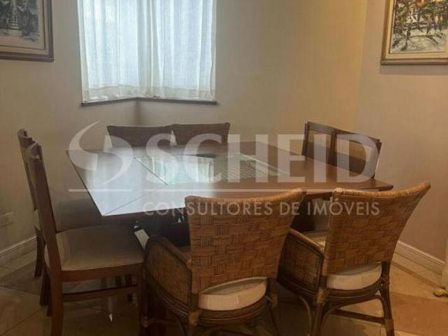 Apartamento á Venda no Morumbi com 230m², 3 quartos sendo 3 suítes, 3 vagas