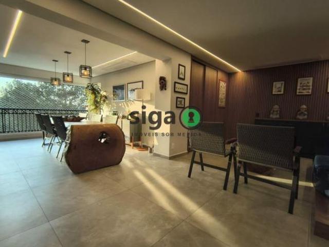 Apartamento a venda no Morumbi, com 3 quartos e 3 vagas