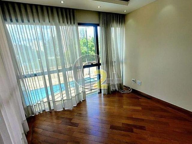 Apartamento à venda no Morumbi com 3 quartos sendo 1 suíte, varanda e 3 vagas