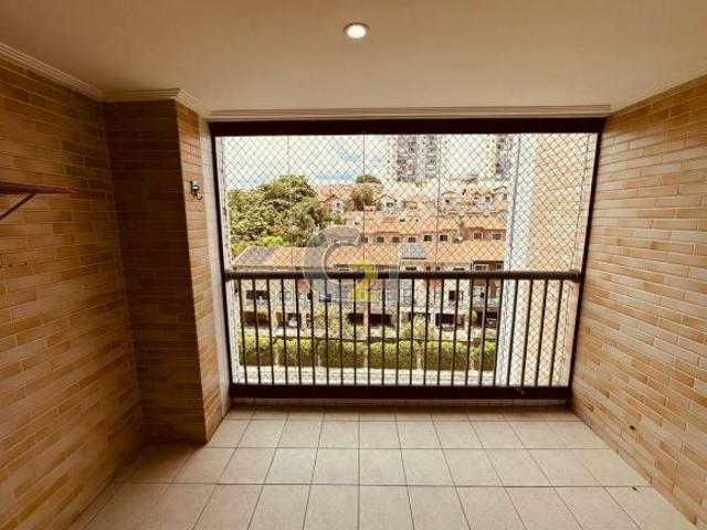 Apartamento à venda no Morumbi com 3 quartos, sendo 1 suíte, 2 vagas