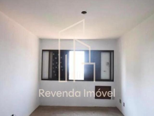Apartamento á venda no Morumbi, com 4 dormitórios, sendo 2 suítes e 3 vagas