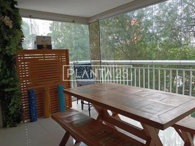 Apartamento à venda no Morumbicom 107 m², 2 suítes e 2 vagas