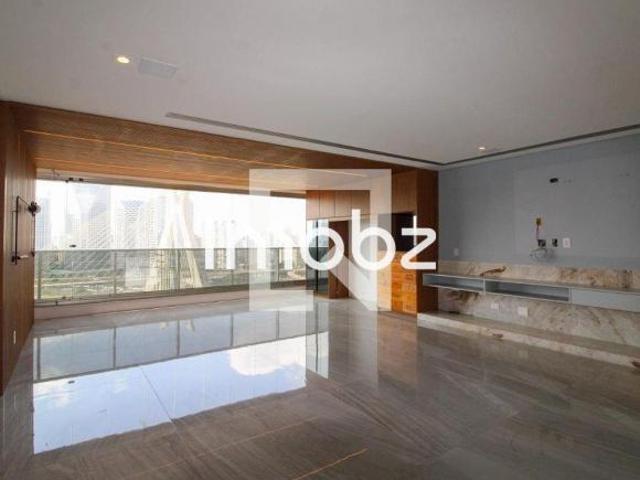 Apartamento à Venda Real Parque, 3 Quartos, 252 m2