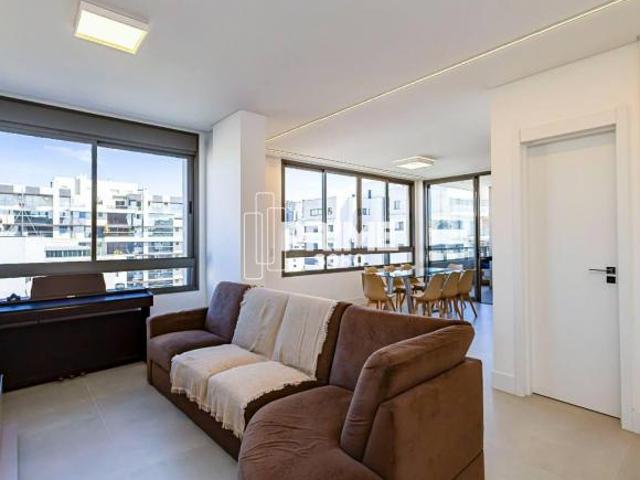 Apartamento à venda no Água Verde com 103m², 2 quartos e 2 vagas
