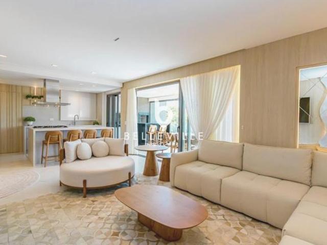 Apartamento a venda no Água Verde com 3 Suítes e 3