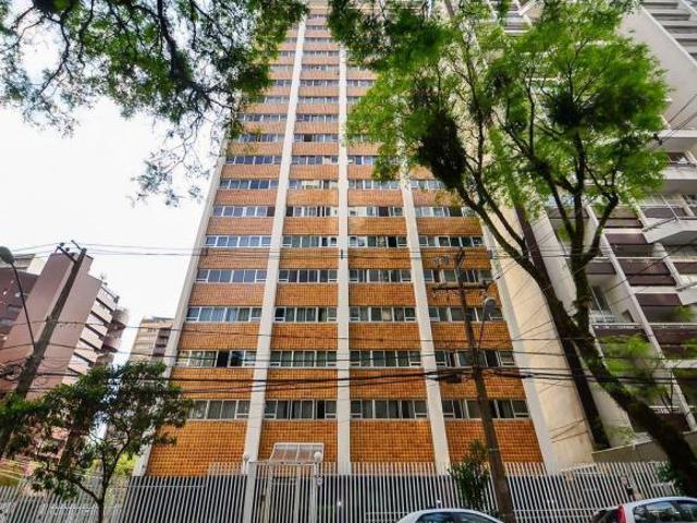 Apartamento á venda no Agua Verde com 4 quartos e 2 suítes e 2 vagas cobertas