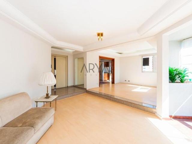 Apartamento à venda no Água Verde ARYA1