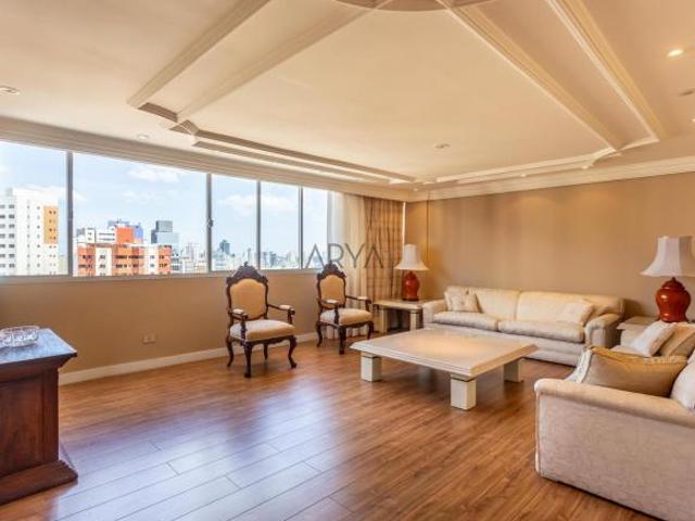 Apartamento à venda no Água Verde ARYA1