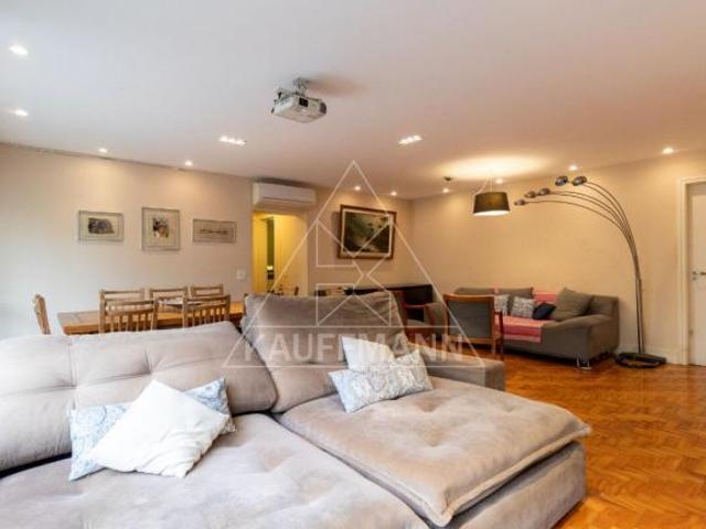 Apartamento à Venda no Alto da Boa Vista 4 quartos 1 Suíte 1 Vaga 160m² de Área Útil