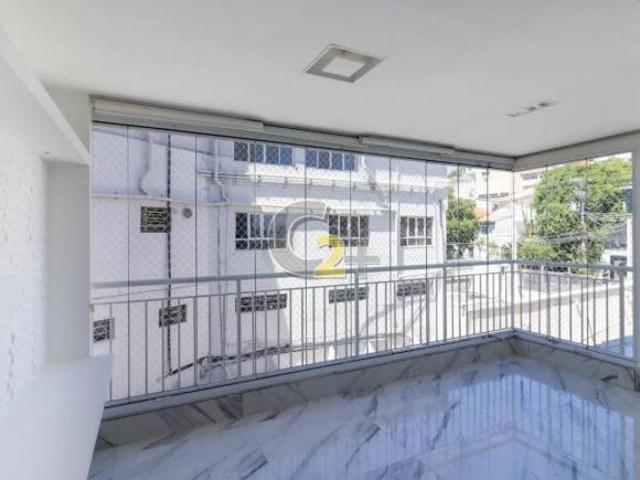 Apartamento á venda no Alto da Lapa, 2 quartos, 1 suíte, 2 vagas de garagem
