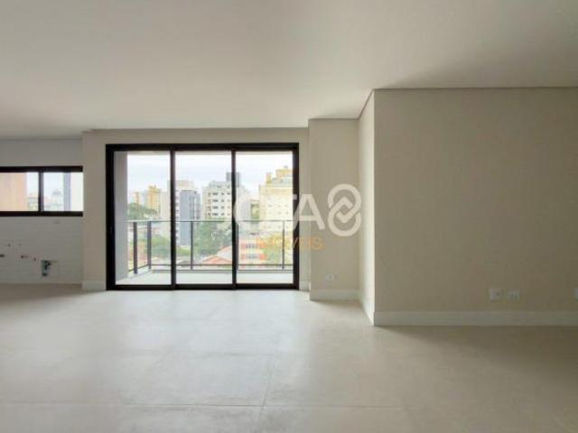 Apartamento à venda no Alto da XV