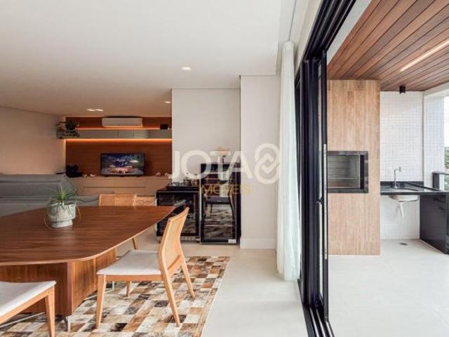 Apartamento à venda no Alto da XV