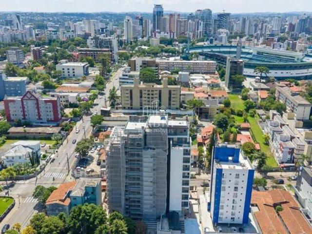 Apartamento à venda no Alto da XV