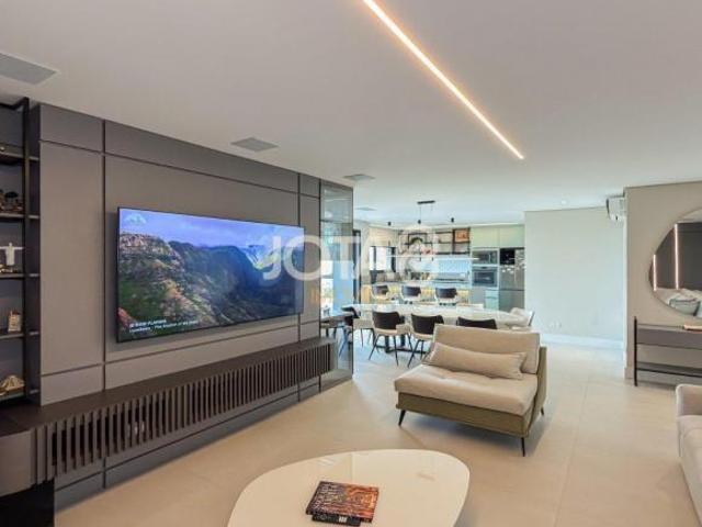 Apartamento à venda no Alto da XV