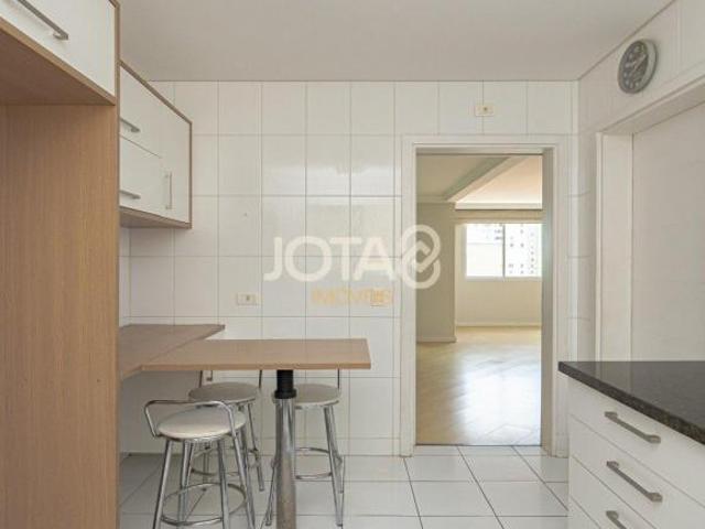 Apartamento à venda no Alto da XV